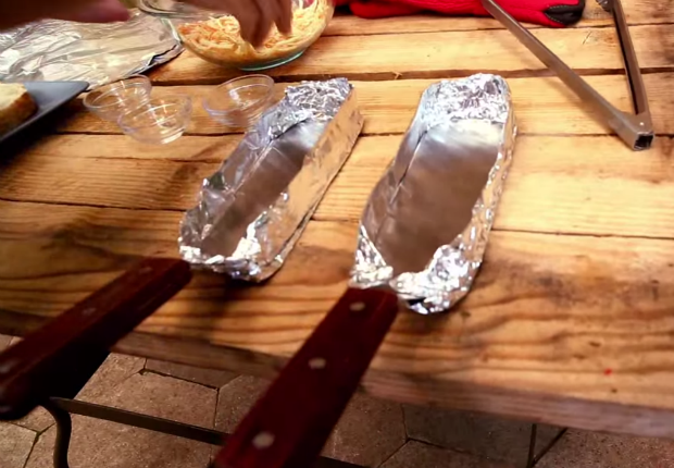 10 Unheard of Ways to Use Aluminum Foil - Wrapped in Rust